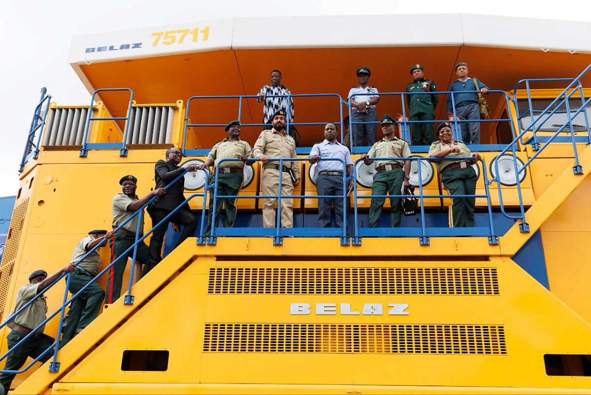 A Delegation from the Zimbabwe National Defence University Completed ...